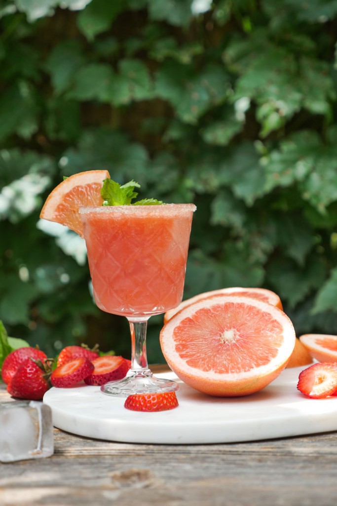 Strawberry Grapefruit Punch | My Heart Beets