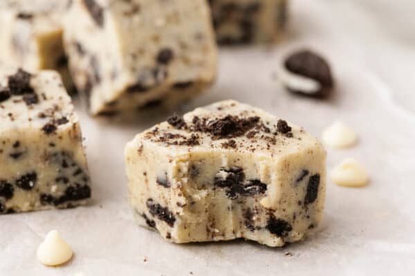 Instant Pot Cookies and Cream Fudge | My Heart Beets